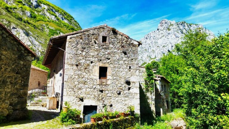 TODO sobre BULNES: Qué ver, rutas, info del funicular