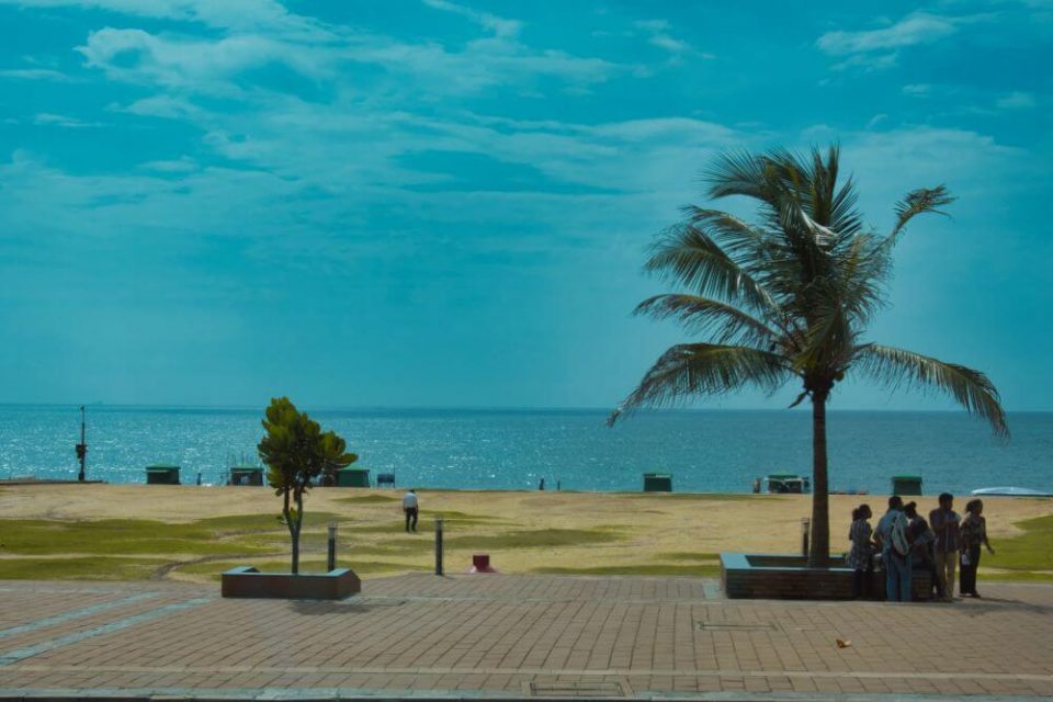 Parques de Colombo - Galle Face Green, lago Beira y Viharamahadevi